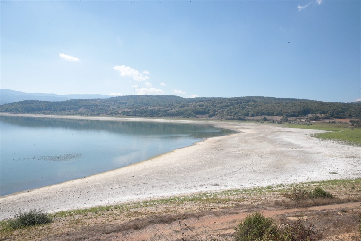 Bolu Gölköy Baraj Gölü'nde Su Seviyesi Kritik Düzeye Geriledi Bolu Gölköy Baraj Gölü'nde Su Seviyesi Kritik Düzeye Geriledi